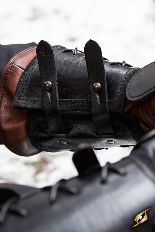 Leather Gauntlet Black Left Hand – LARP Gear