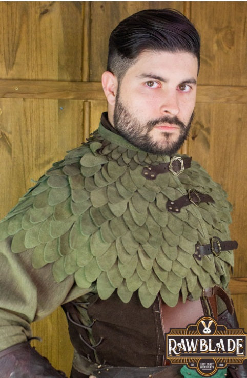 Oria Scale Gorget Green (One Size) – LARP Gear